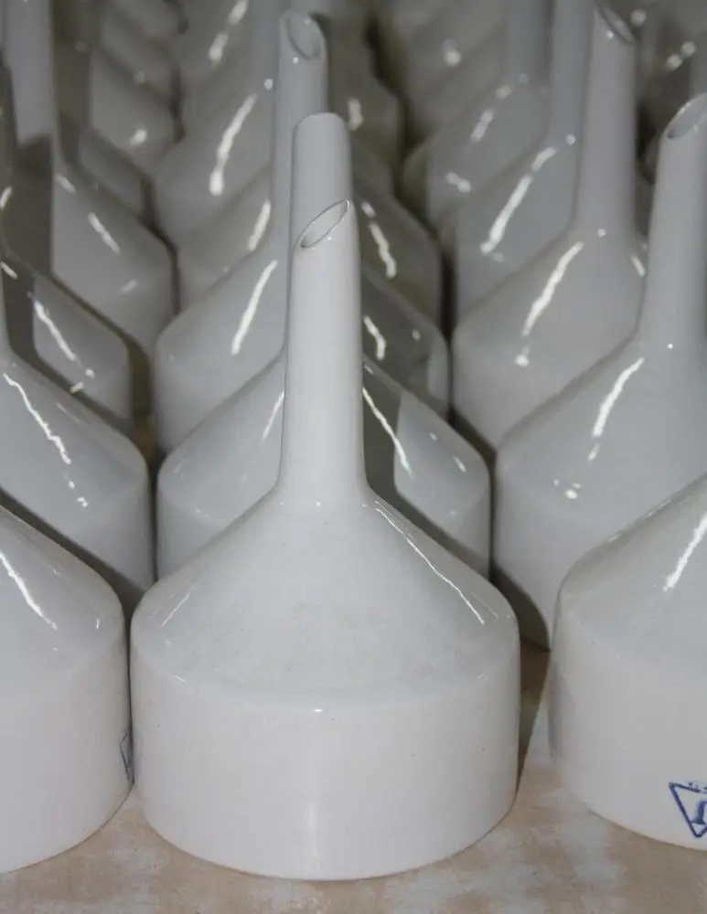 Buchner Funnel - Efficient Vacuum-Assisted Liquid Filtering