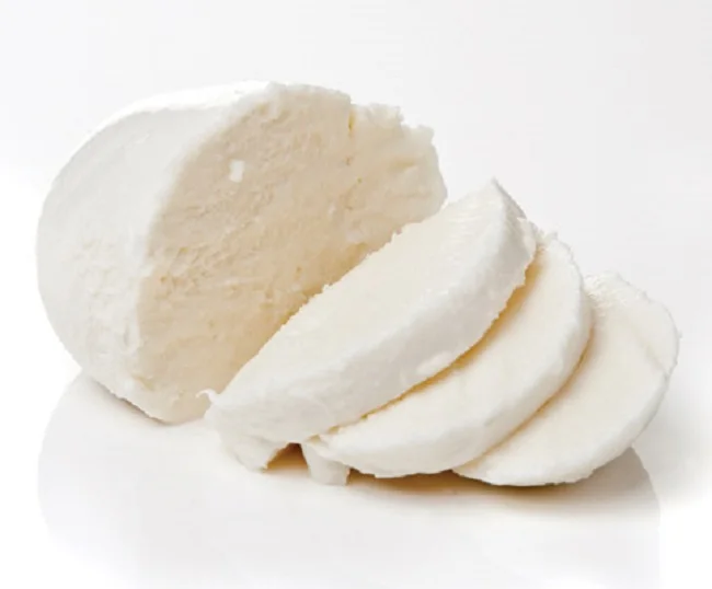 I asked for extra fresh mozz in my salad. : r/deliciouscompliance