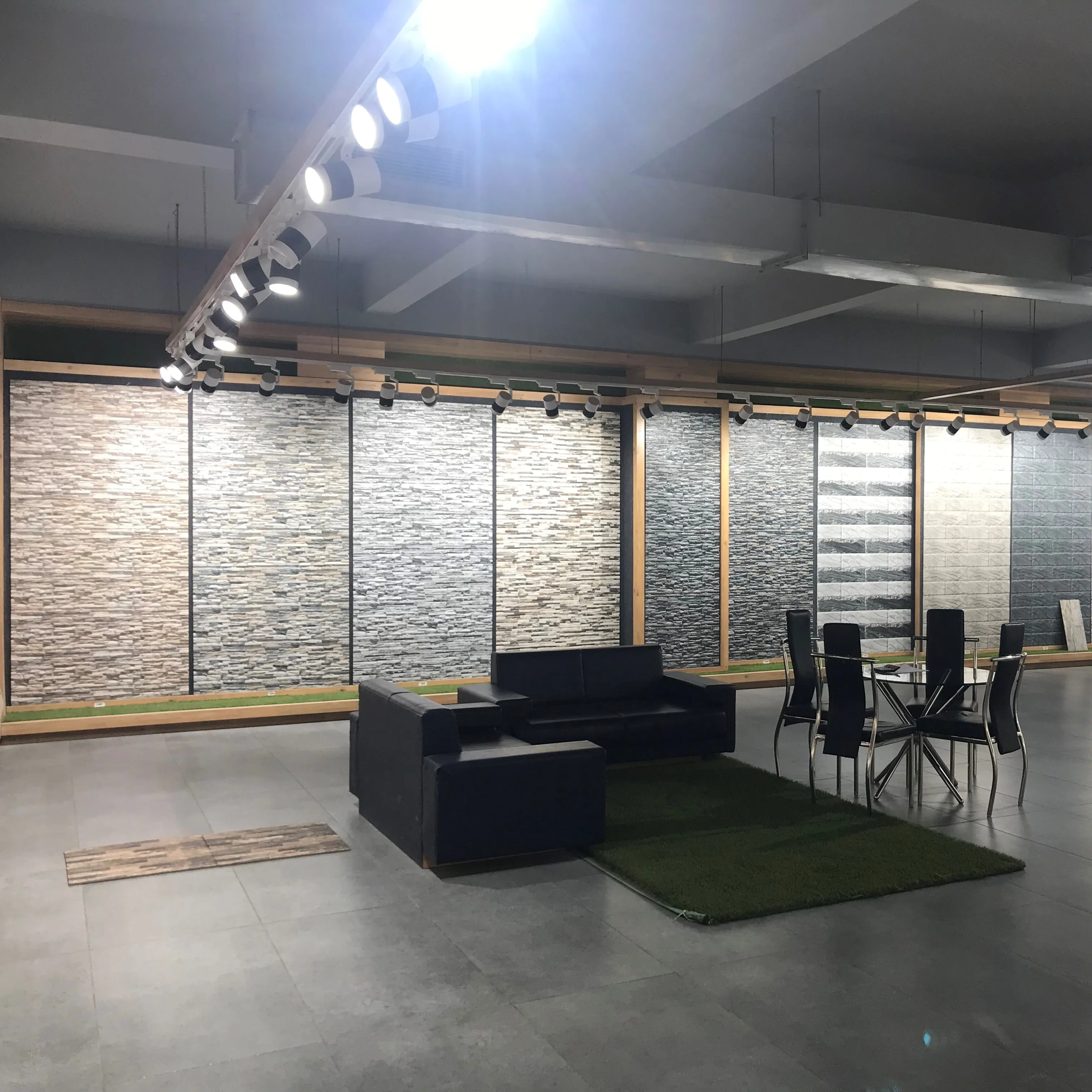 Elegant 300x600mm Ceramic Tiles for Dressing Room Elevation