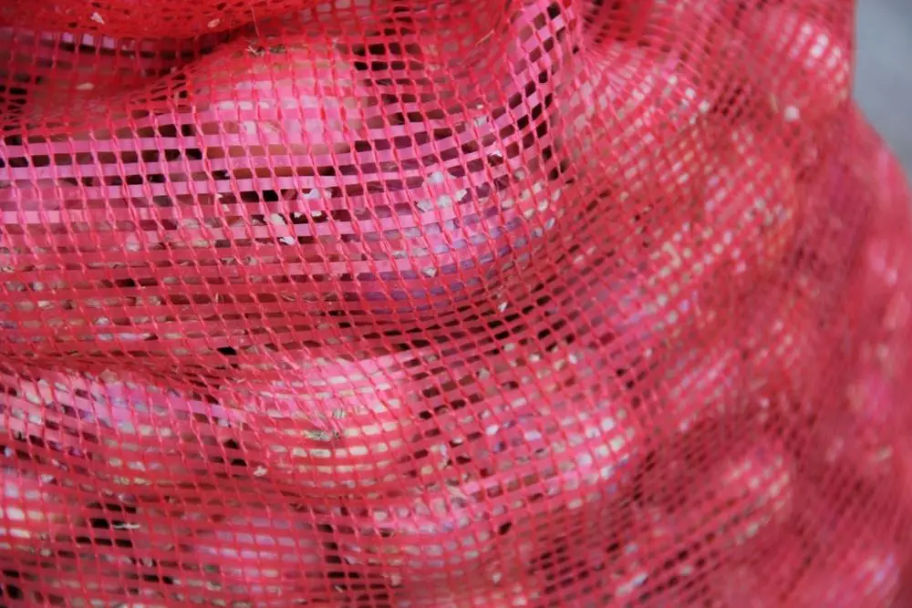 Plastic LENO MESH BAG FIREWOOD BAG - Durable & Recyclable