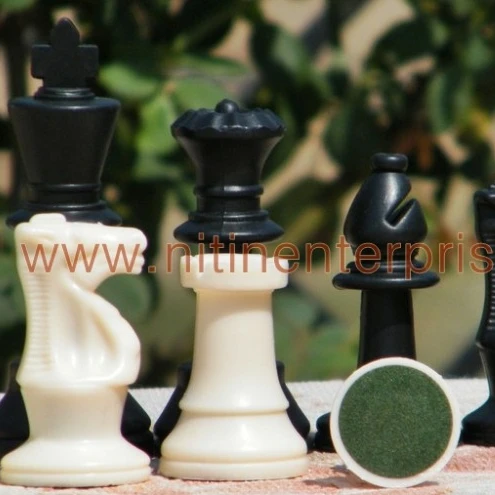 Plastic Chess Pieces Chess Set White Color Plastic Chess Set Table Game ...
