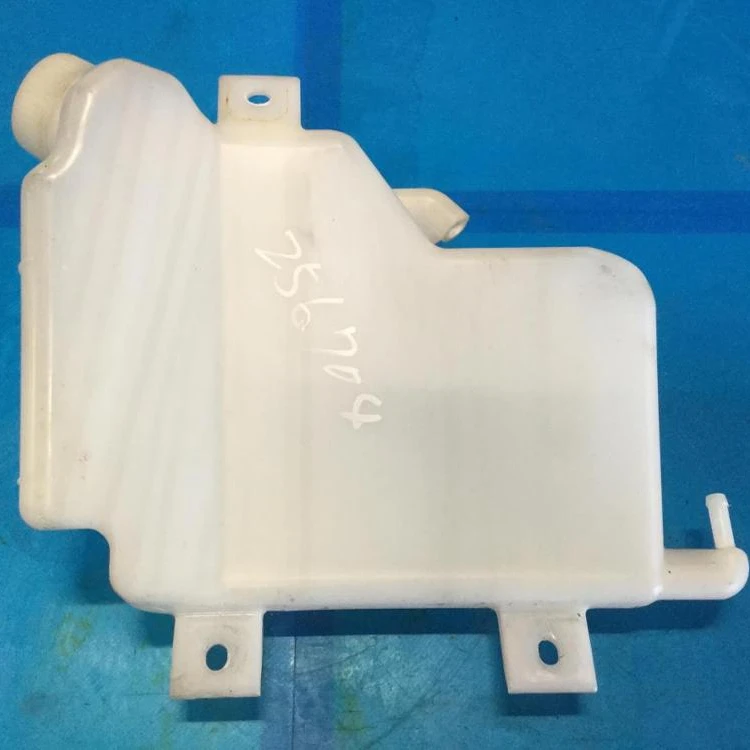 Japan Cooling System Used ISUZU Radiator Sub Tank for Truck| Alibaba.com