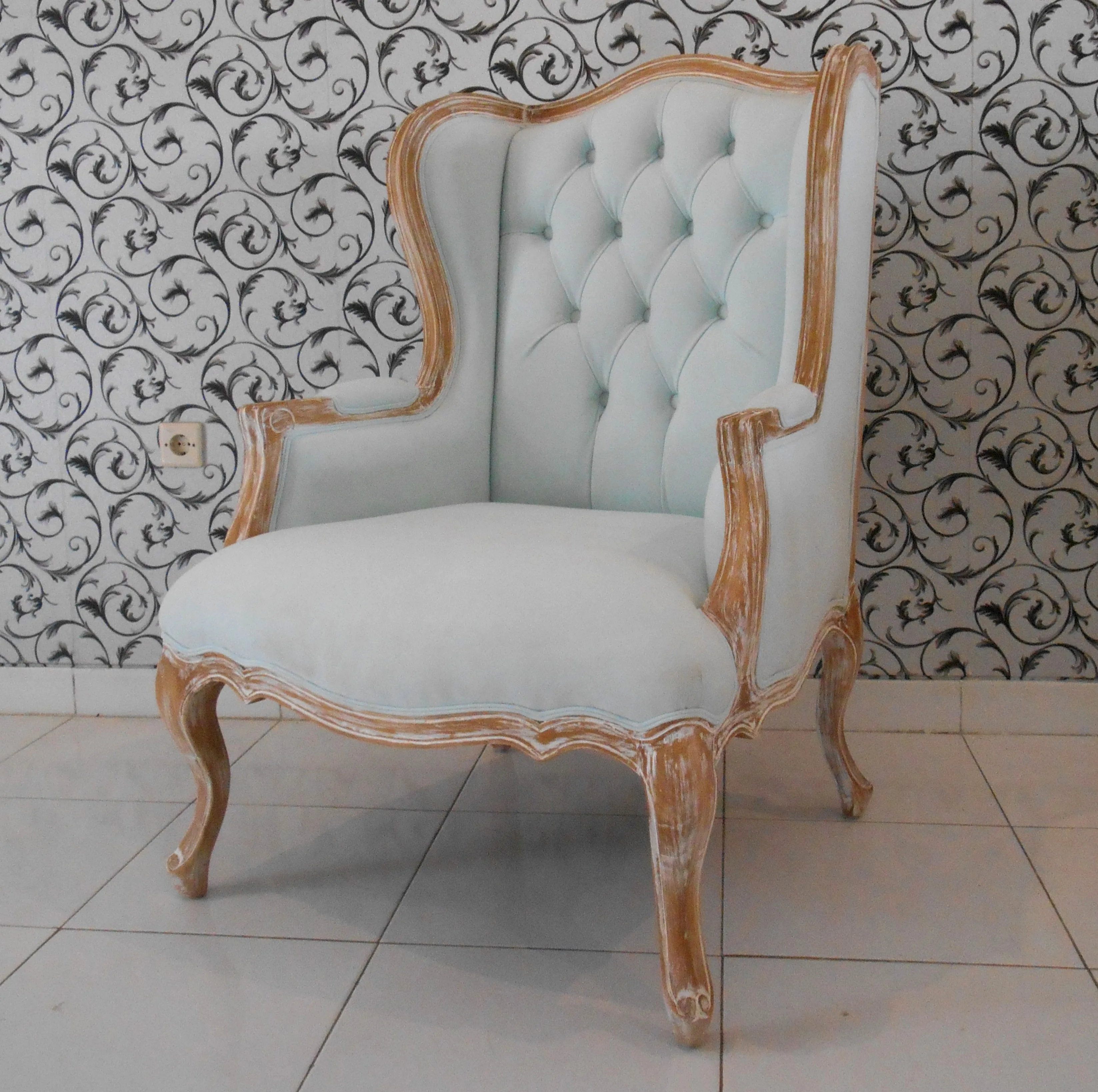 Indoor Wing Chair Mindi - French Style Solid Wood Furniture