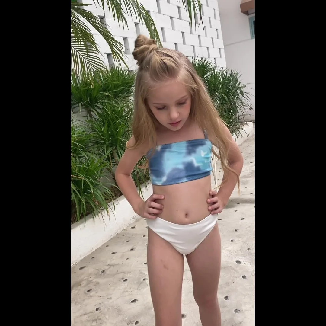 Viral Videos Demos On Little Girls Bikini Beach Swimsuit One Piece