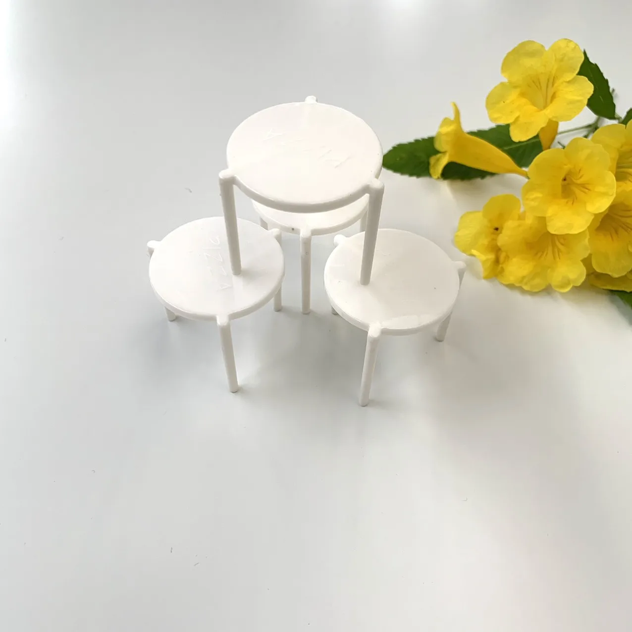 Plastic Disposable Pizza Stand - Efficient Serving Tool