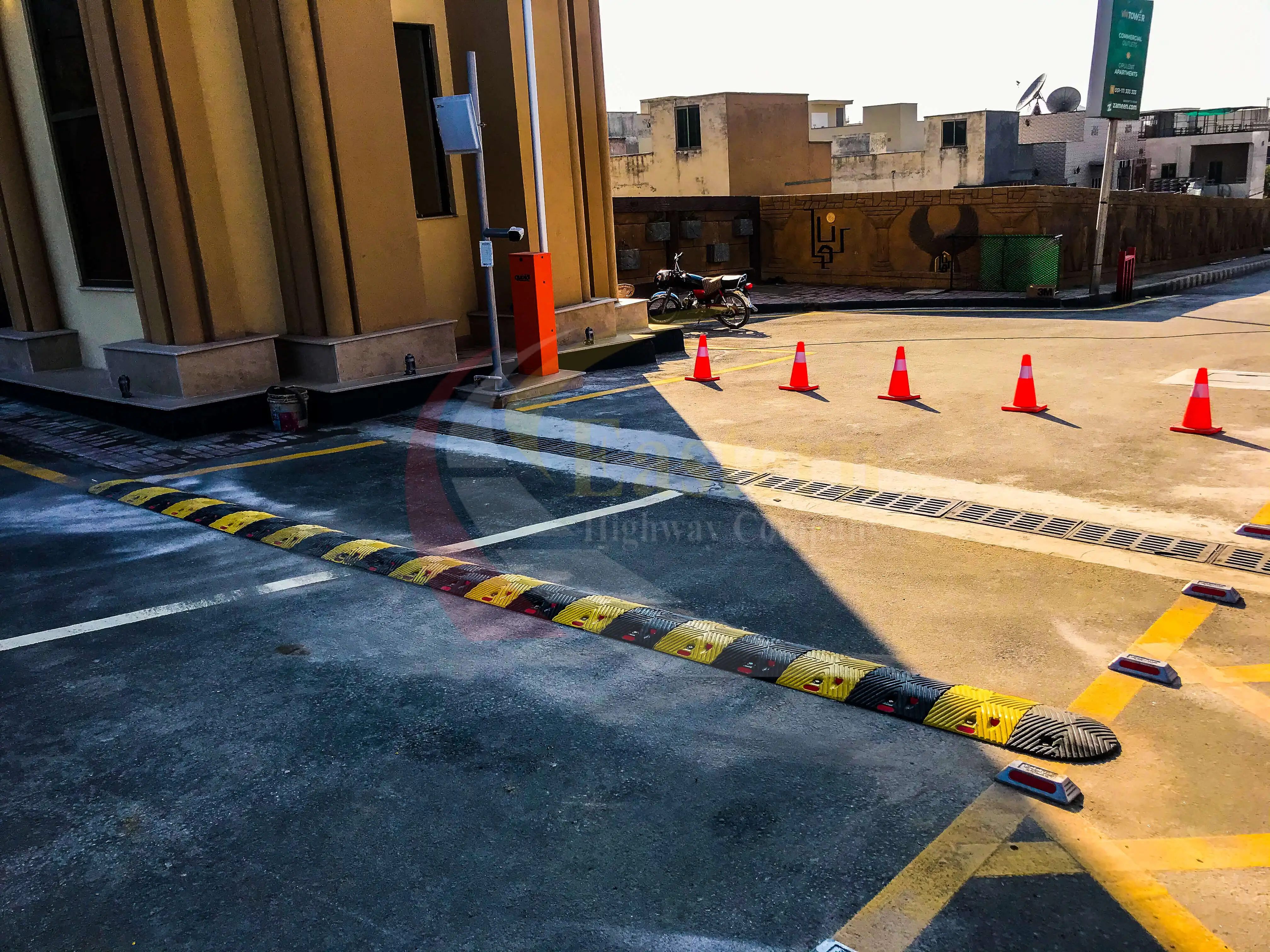 Heavy Duty Bump Ramp Rubber Speed Breaker Driveway Hump