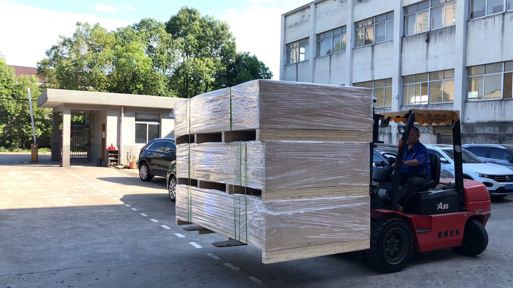 EMI Shielding Doors for Secure and Efficient Shielded Rooms