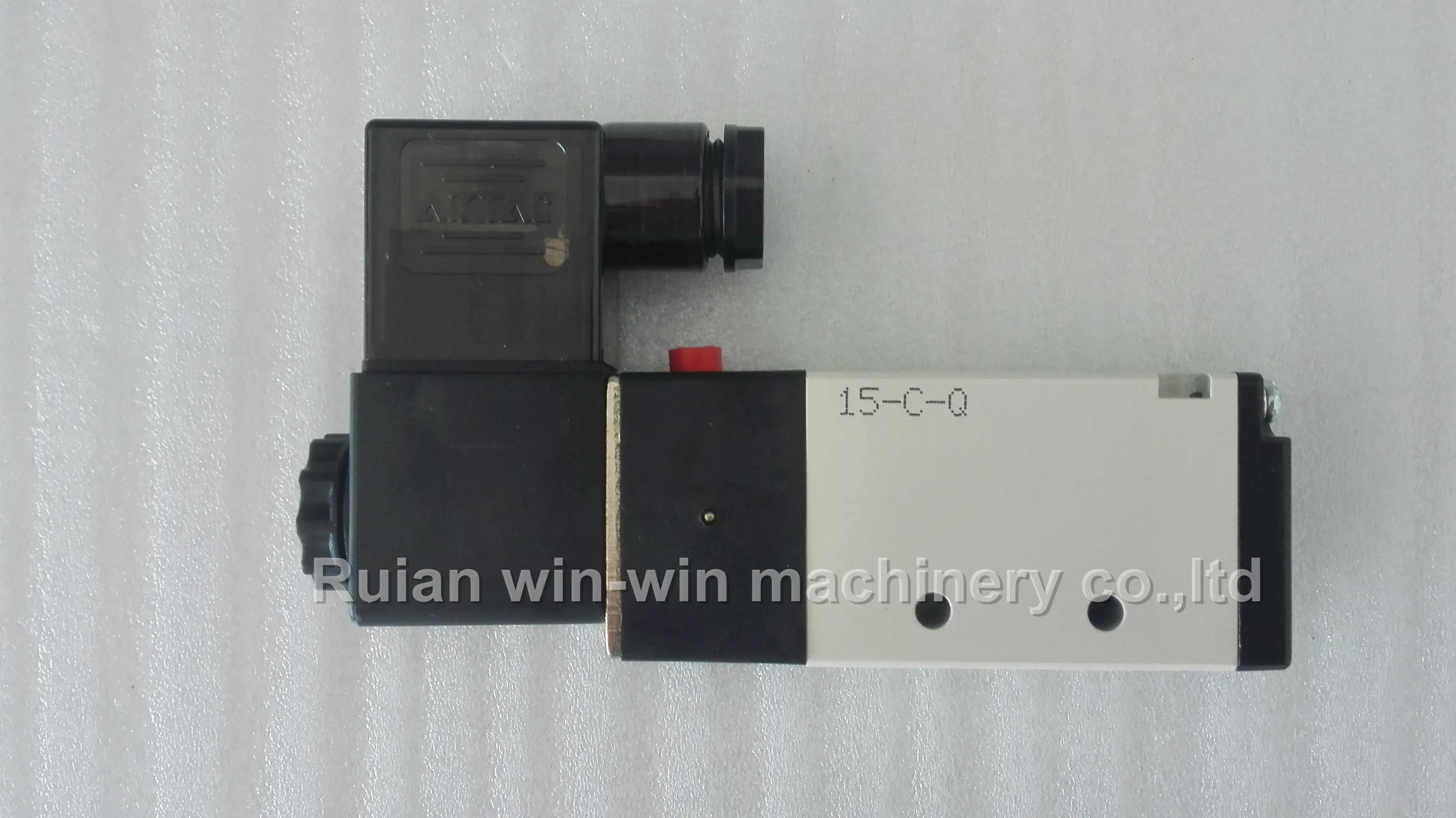 4V210-08 Electromagnetic Selenoide Valve for Film Blowing Machine