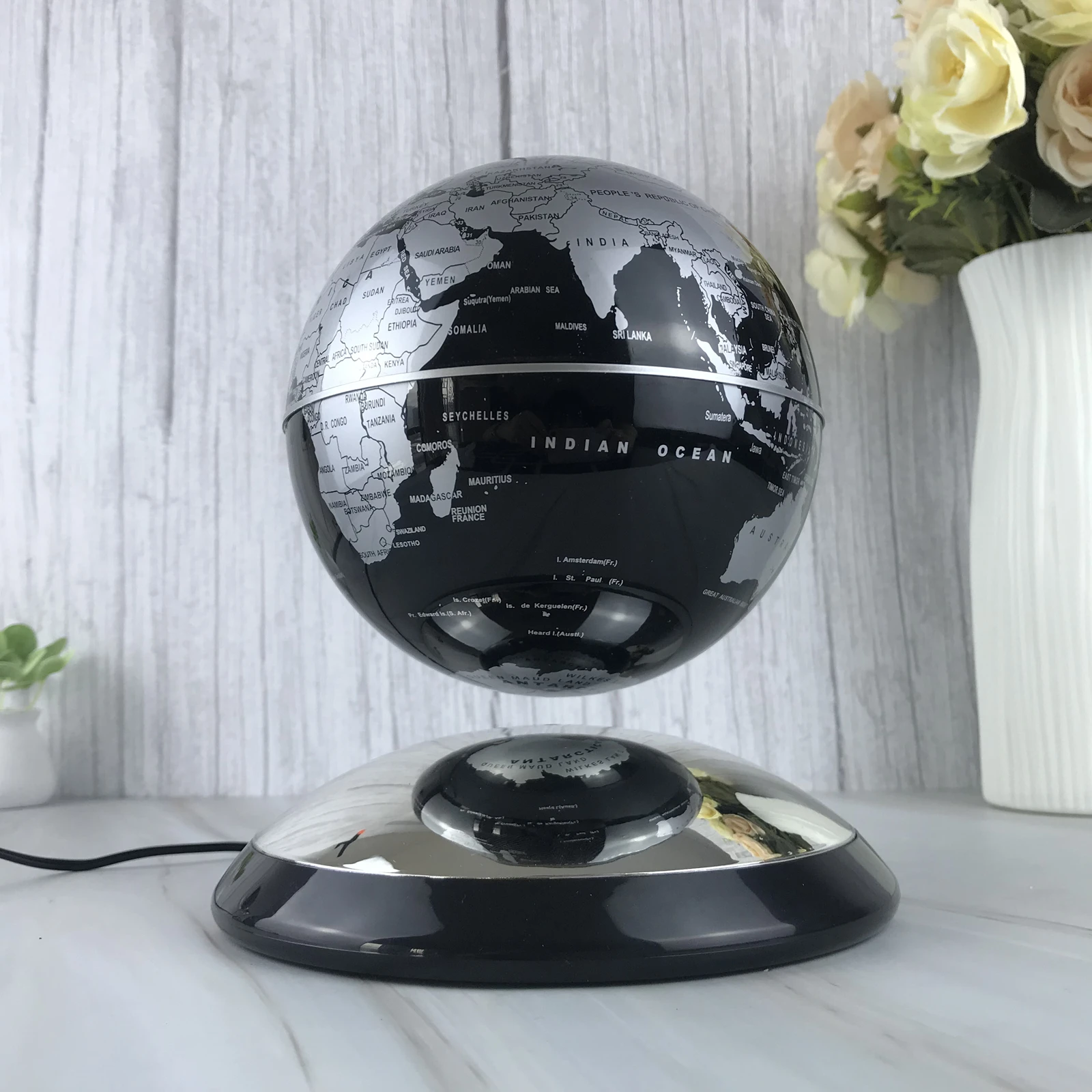 HCNT Magnetic Levitating Globe - High Class Business Gift
