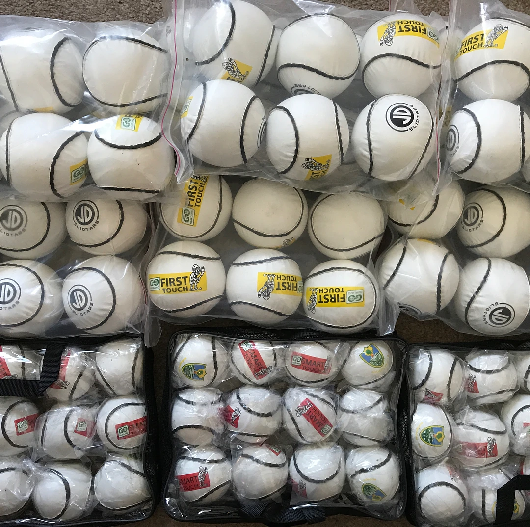 Yellow Hurling Balls Sliotars Gaa Official Size 5 Balls Clg Logo - Buy ...