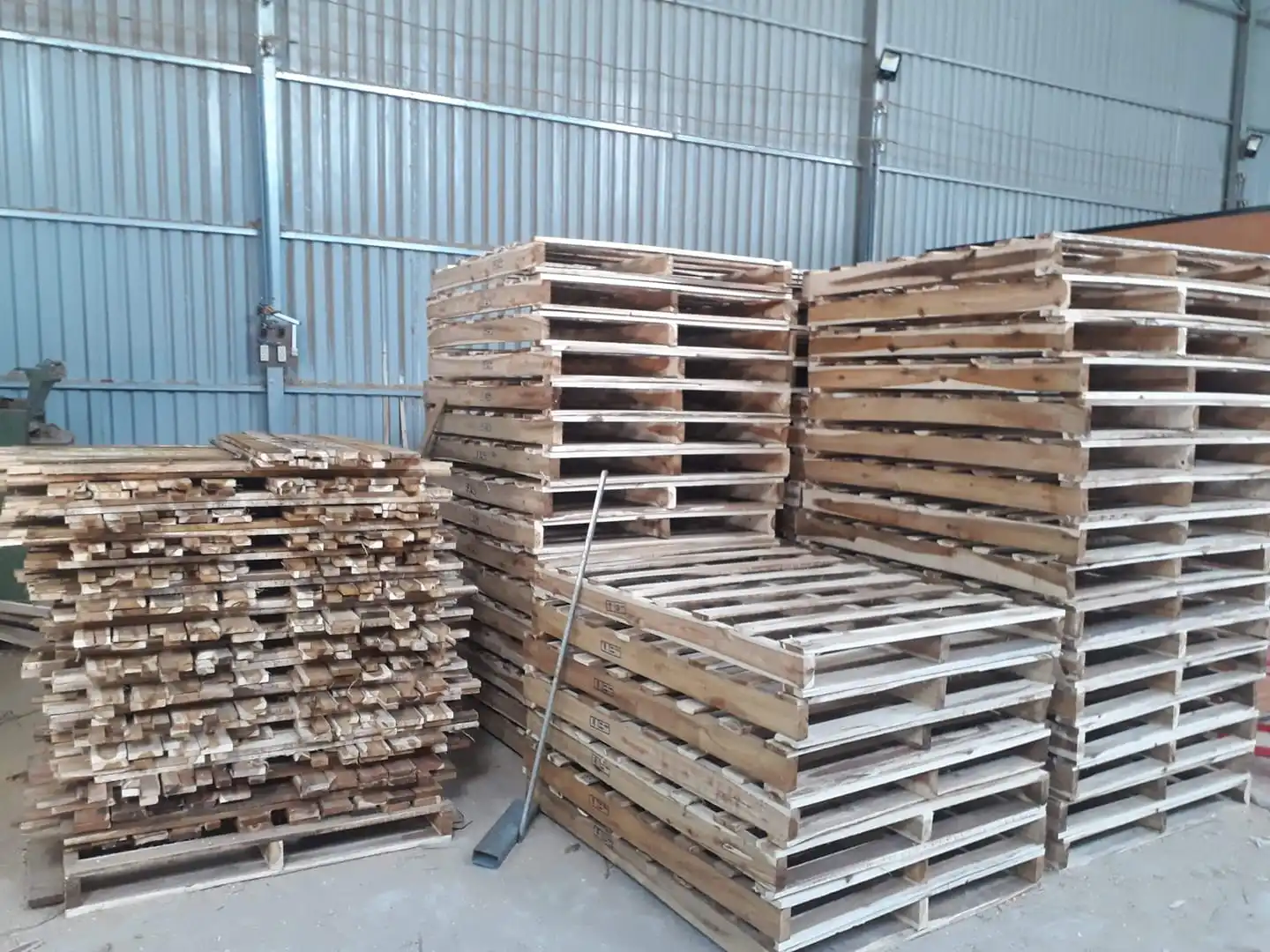 Direct Wooden Pallet From Factory Low Price Ready To Export - Buy ...