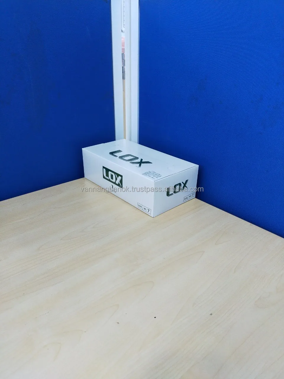 The Plastic Fastener Lox And Is Made In Japan It Comes In Sizes 7 And 9 ...