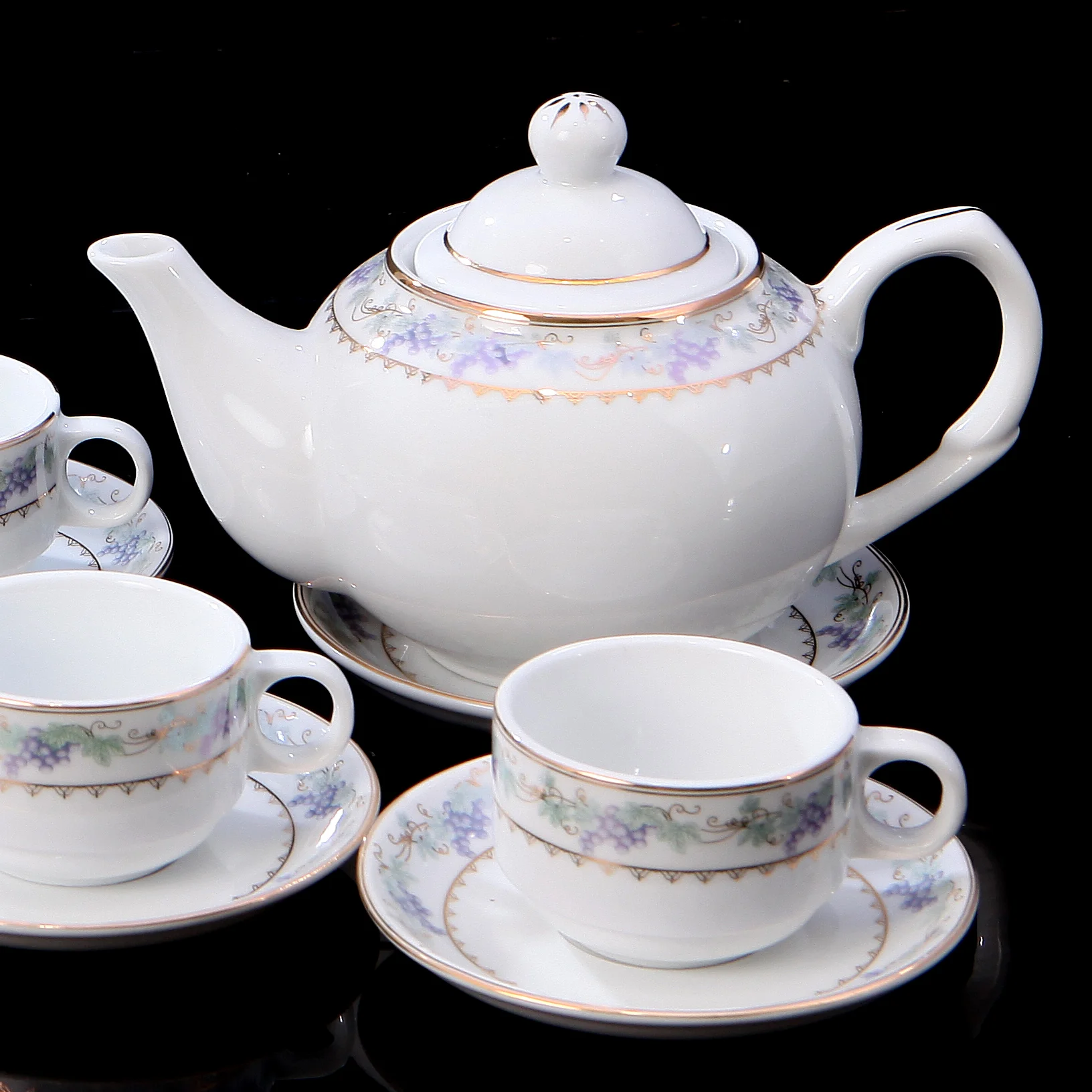 Elegant Grape Tea Set - High Quality Porcelain Wholesale