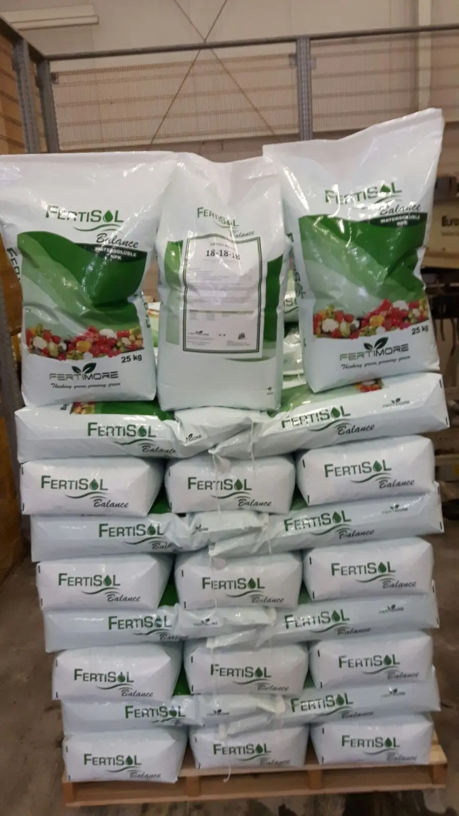 Agricultural Grade Made In Italy 100% Water Soluble Fertilizer 20 20 20 ...