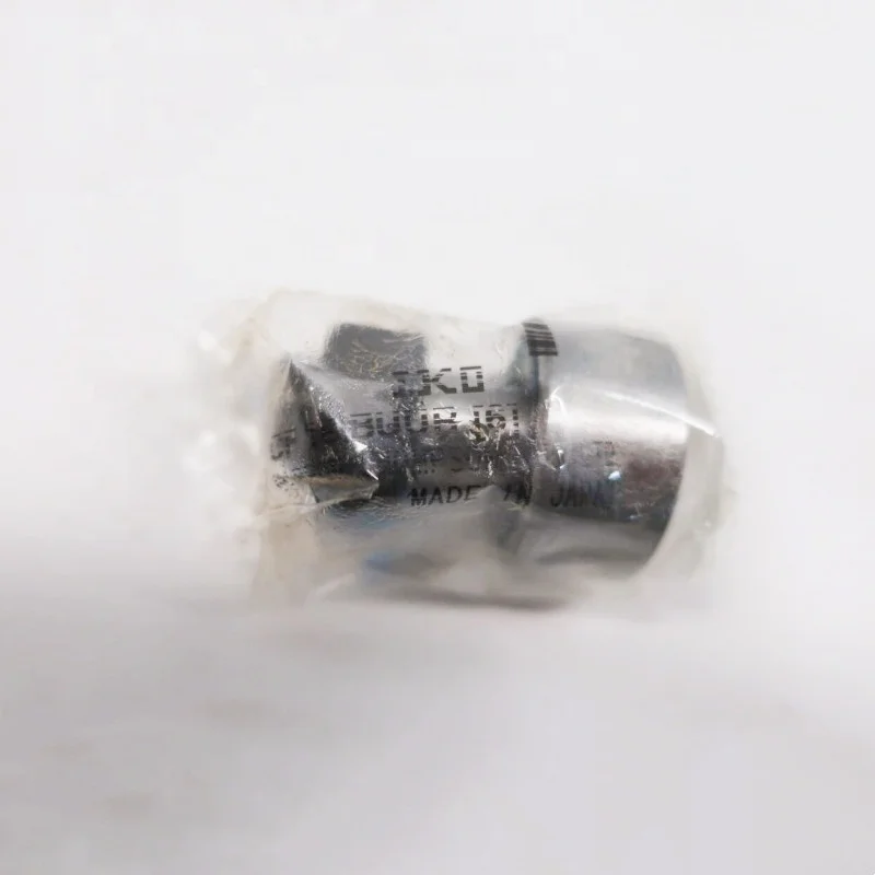 Japan Iko Cam Follower Track Roller Bearing Cf20 Cf20b Cf20uu Cf20buu ...