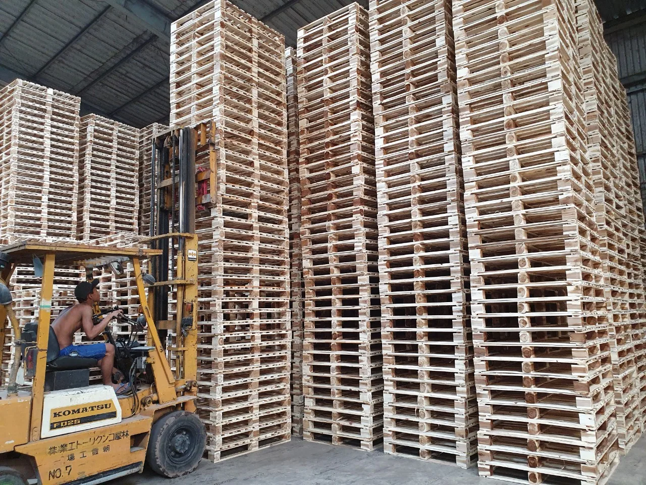 In Stock Cheap Hardwood Pallet 40x48 Pallet For Sale - Buy Wooden ...